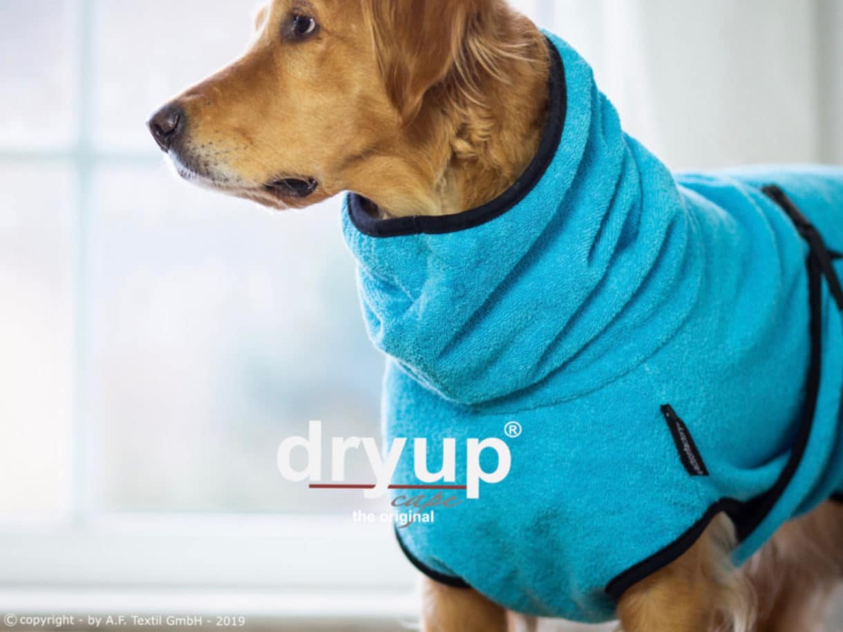 DryUp Cape Cyan | havohravo.com